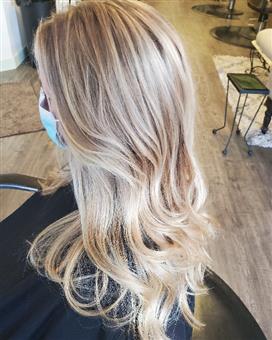 Heather Goetz at Salon Jolie - Seattle WA | Vagaro